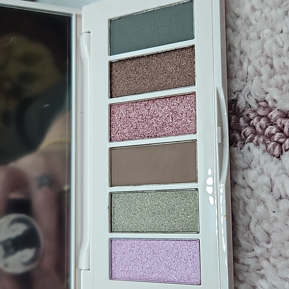 Colouted Raine | Makeup | Nwt Vinyard Soiree Eyeshadow Palette By ...